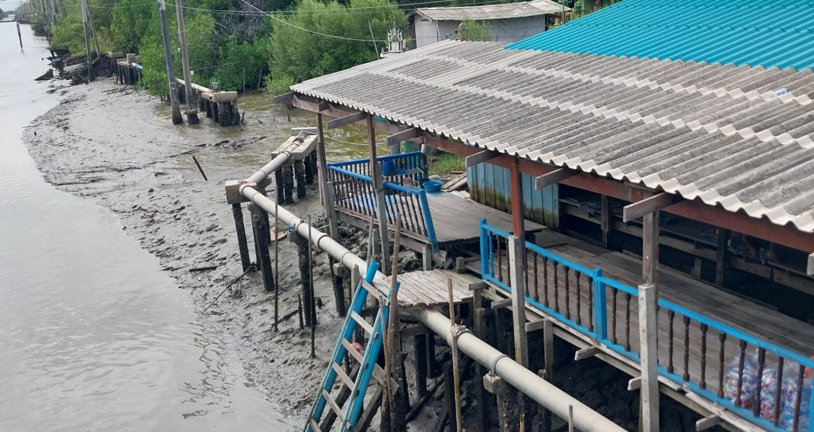 How communities are adapting to the vanishing coastline of Bang Khun ...